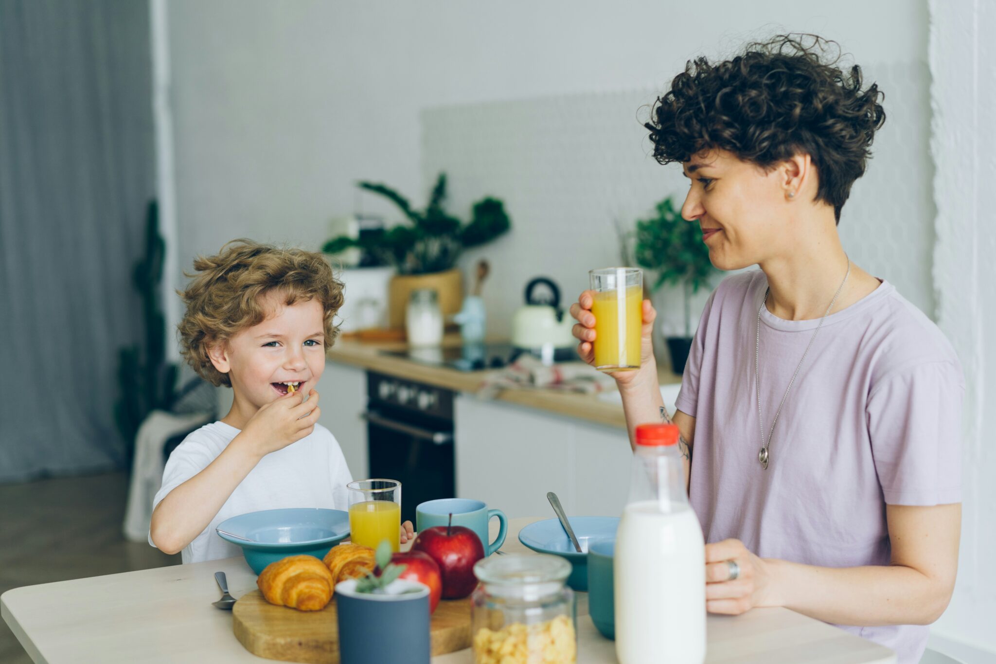 11 Simple Tips For Getting Your Child To Eat A Healthy Diet - You Must ...